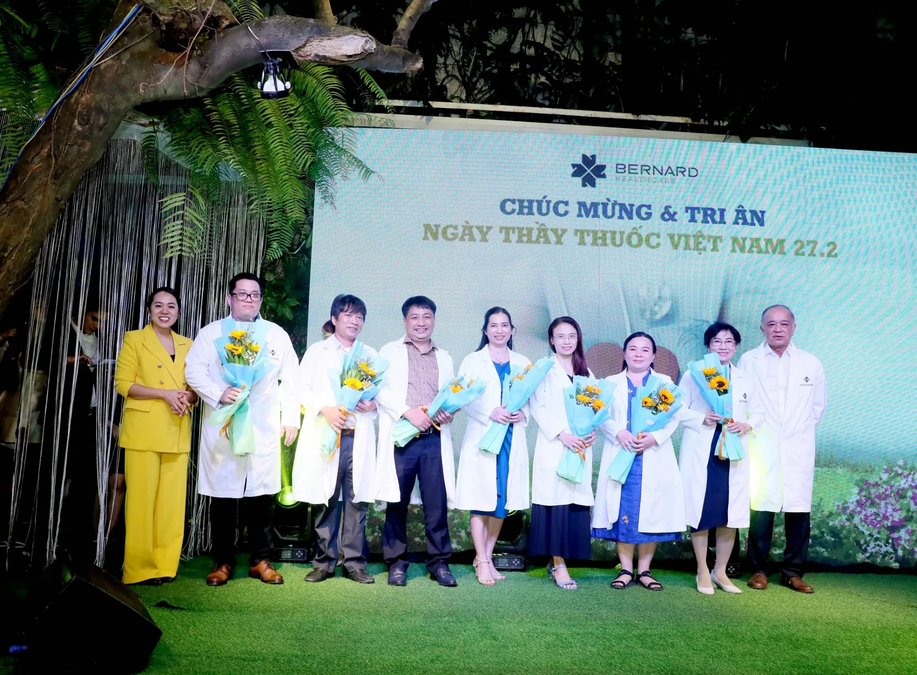 BERNARD VINH DANH Y BÁC SĨ, NHÂN VIÊN Y TẾ KỶ NIỆM 68 NĂM NGÀY THẦY ...