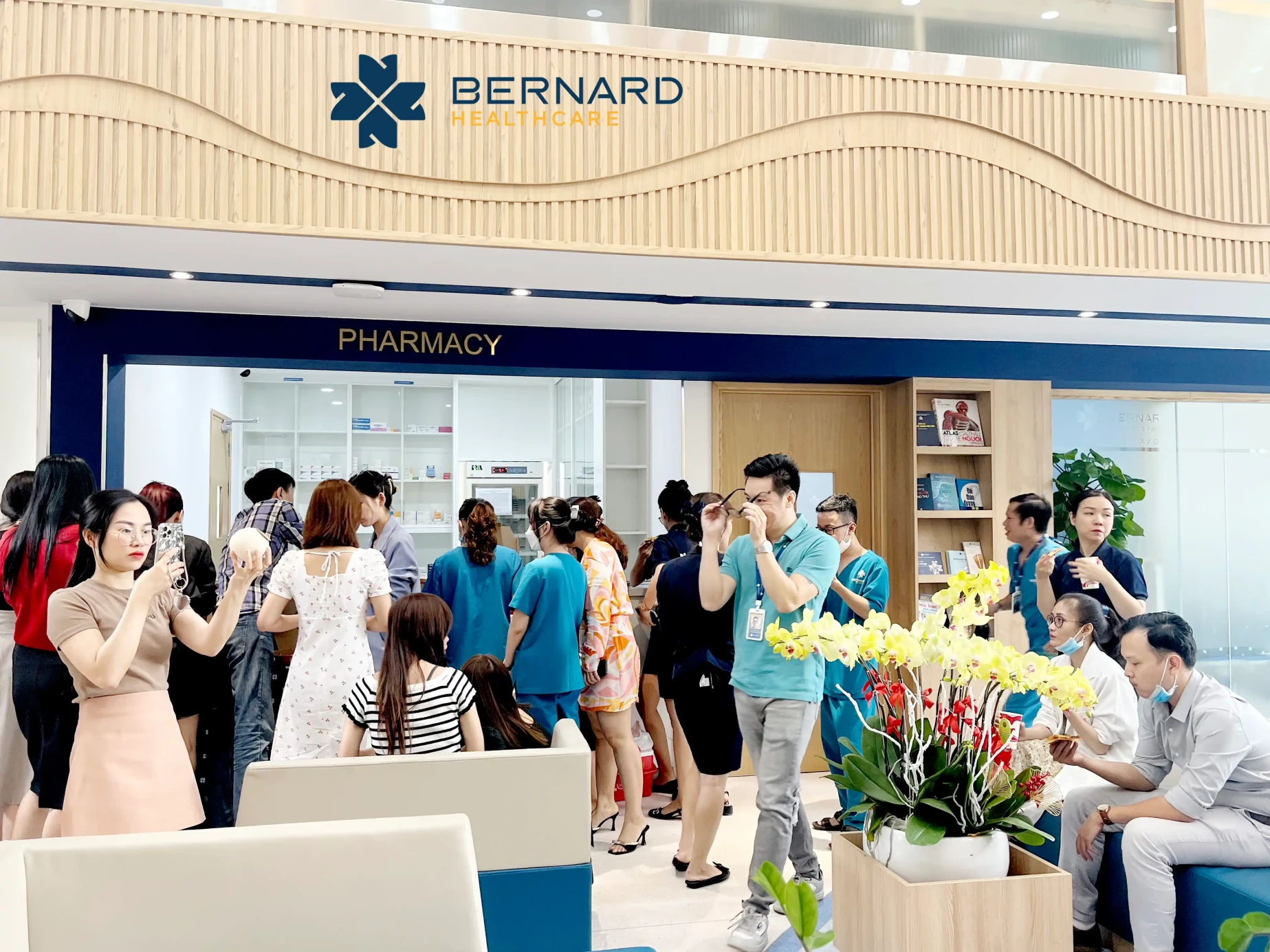 MỪNG NGÀY QUỐC TẾ PHỤ NỮ: TRI ÂN NHỮNG “ĐÓA HOA MẶT TRỜI” CỦA BERNARD